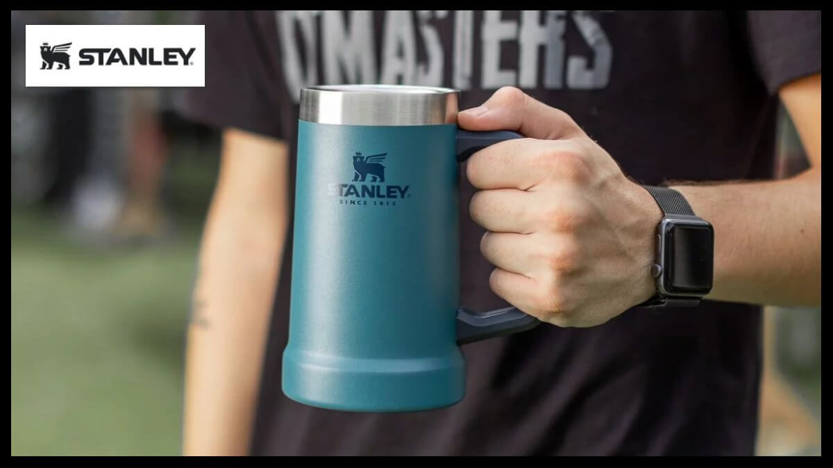 Ofertas do dia: descontos em canecas e copos térmicos da Stanley