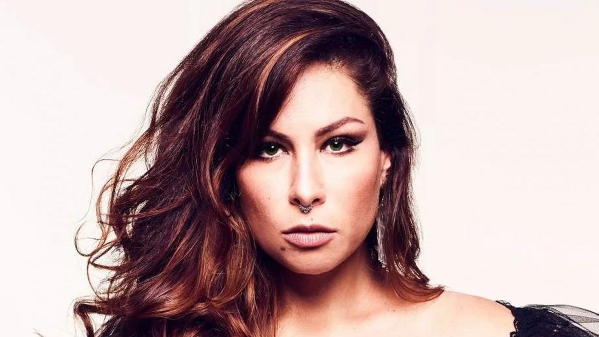 Santos anuncia show da cantora Pitty para celebrar o mês das mulheres
