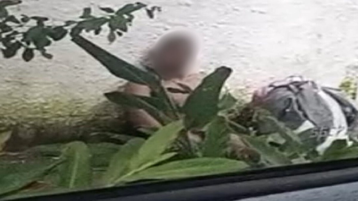 Homem se masturba em público e persegue mulheres, em Caraguatatuba