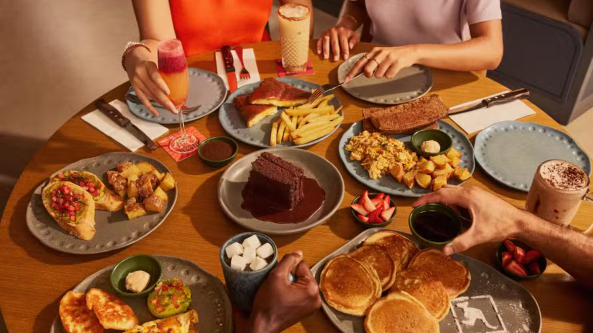 Outback lança café da manhã no Brasil; quanto custa e o que tem no novo ...