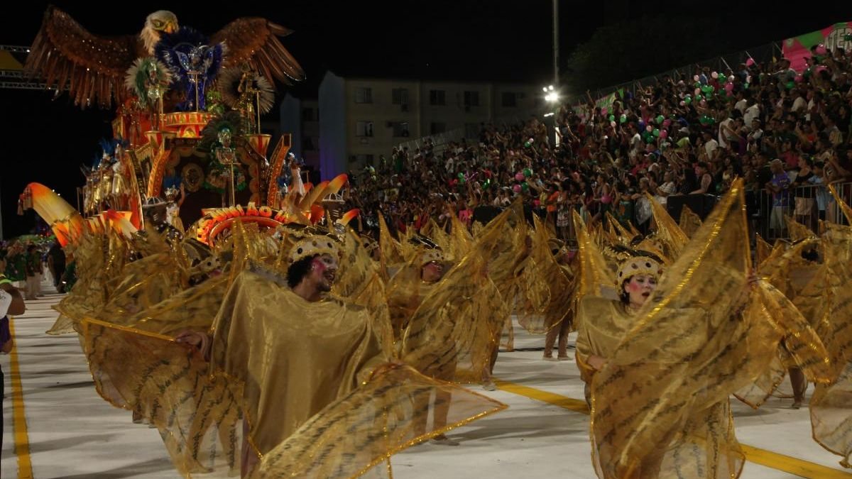 Livro resgata 50 anos de história da escola de samba União Imperial em ...