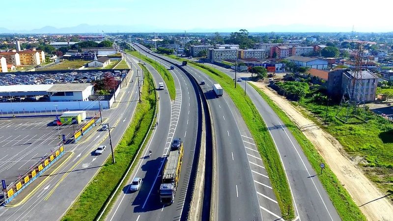 Motoristas encontram tráfego moderado na rodovia Padre Manoel da ...